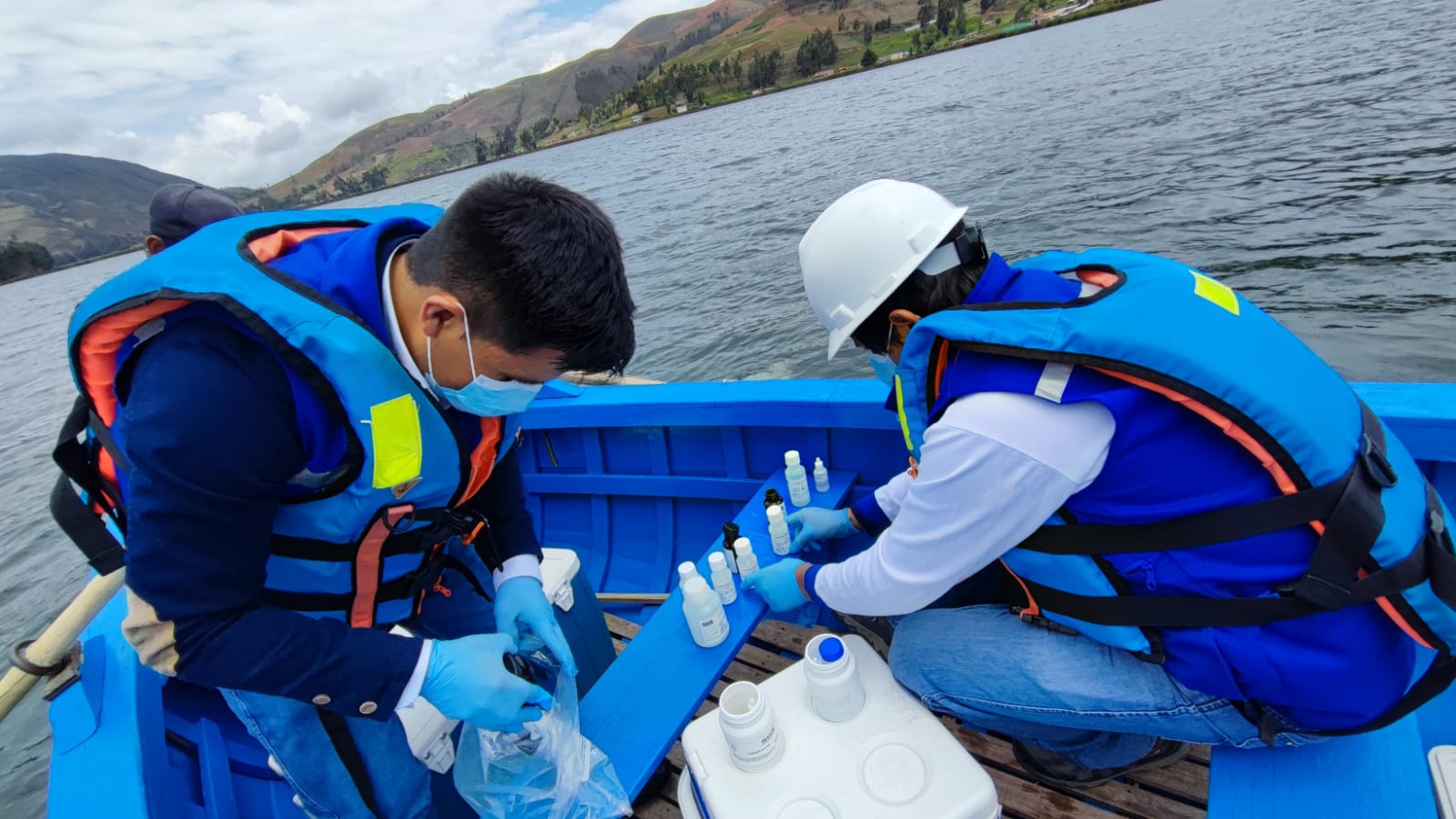ANA: REALIZA CON ÉXITO MONITOREO PARTICIPATIVO DE LA CALIDAD DEL AGUA EN LA LAGUNA DE CHOCLOCOHA ...